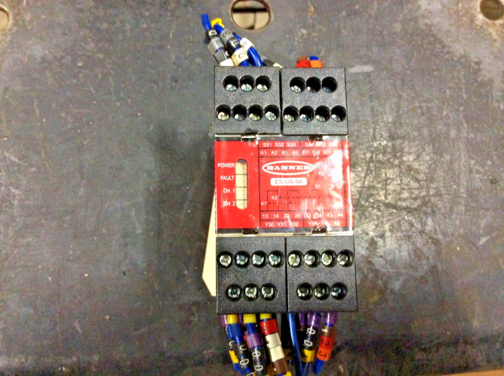 Banner safety switch, #ES-UA-5A, 12-24vdc supply, 30 day warranty, free ...