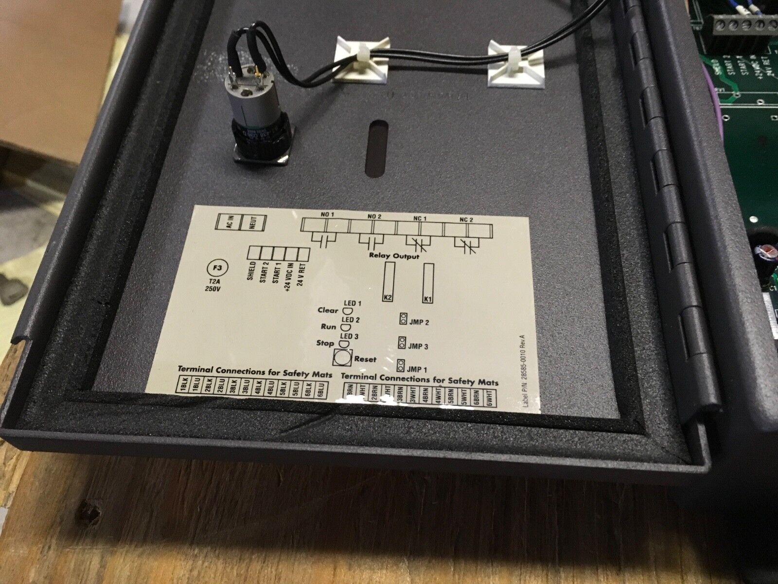 Sti Safety Mat Controller Test Procedure, model MC4-0104, input 24vdc ...
